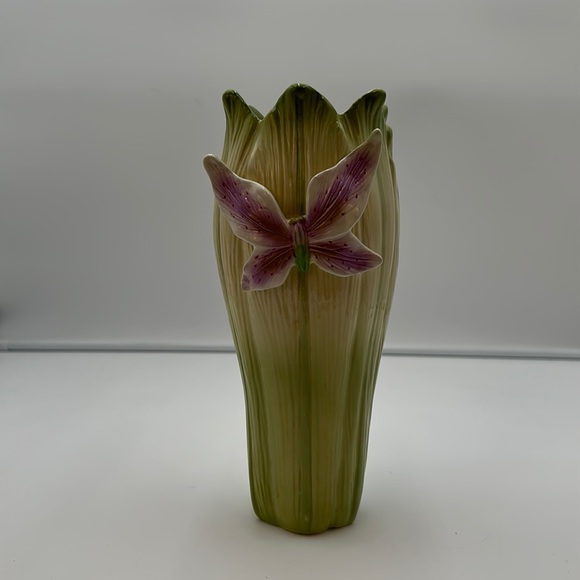 Pacific Rim | Accents | Vintage Pacific Rim Butterfly Ceramic Vase ...